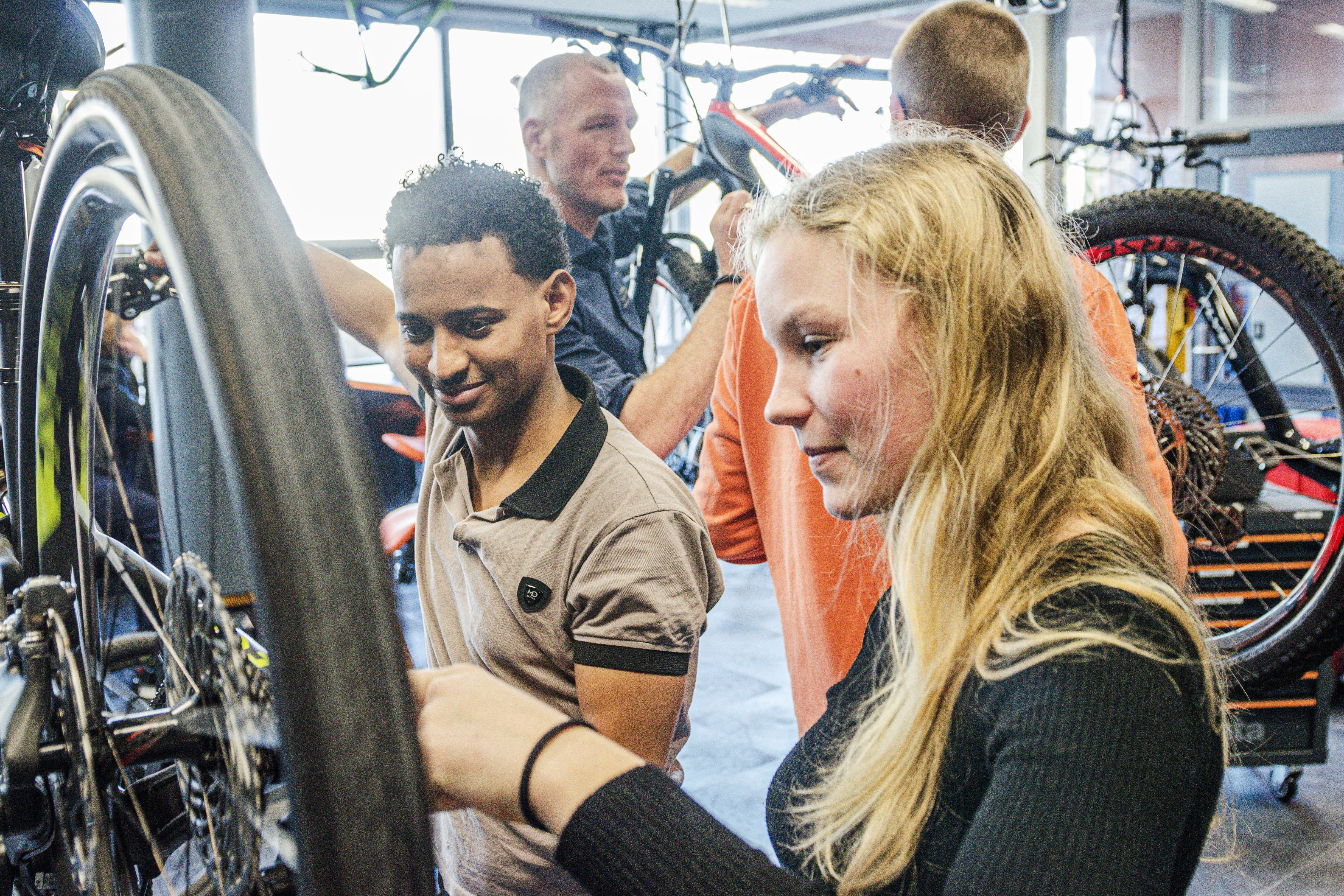 Beter imago moet zorgen voor meer fietstechnici. ’Elke dag is anders ...
