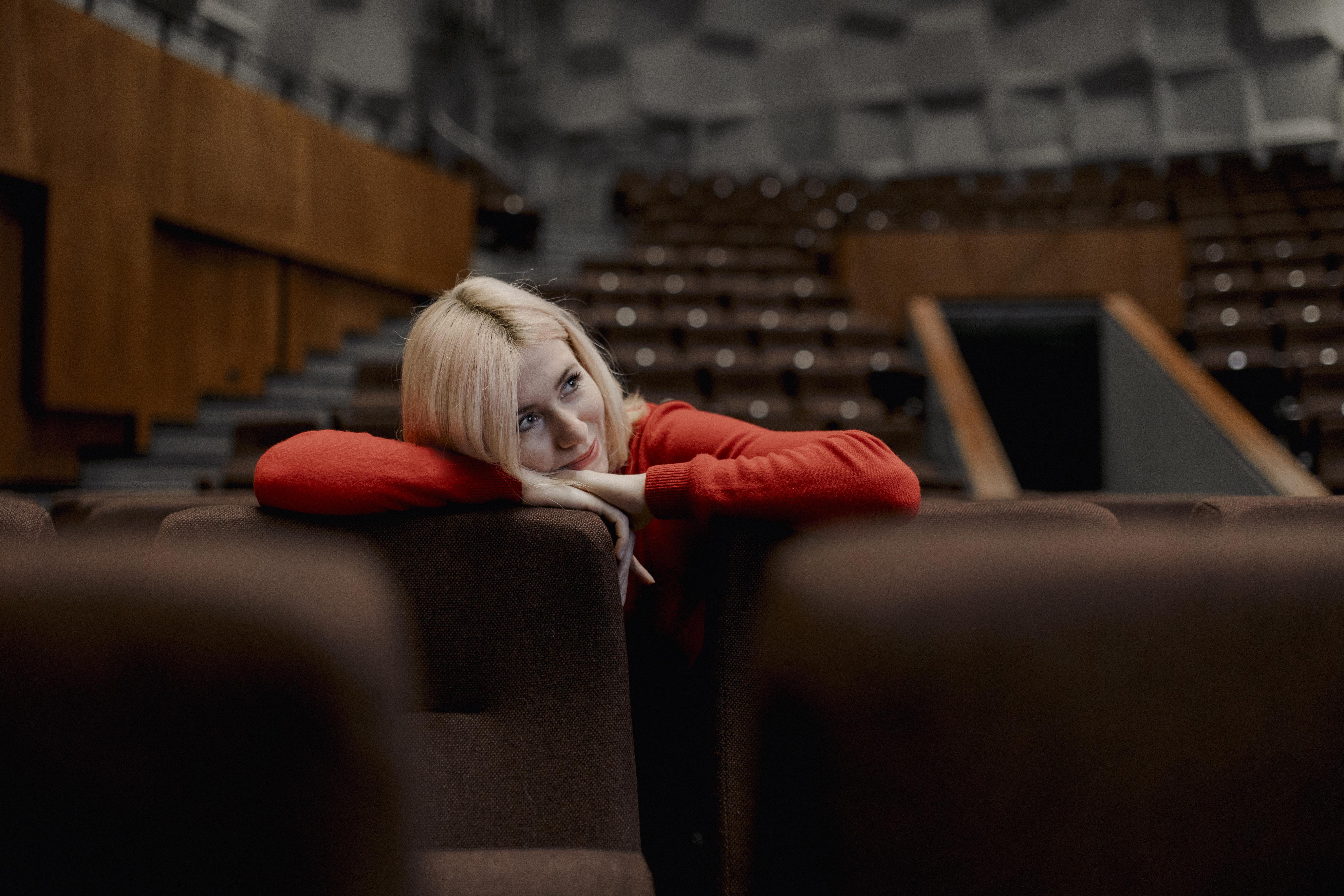 Singer-songwriter Robin Kester is snel verveeld: ’Stilstaan, dat voelt ...