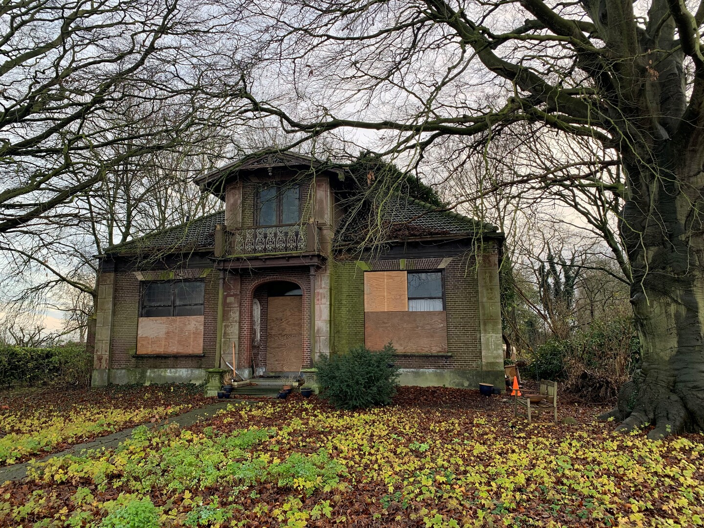 Penthouse, kerk, stolp, of voormalige hbs. Ook West-Friesland kent ...