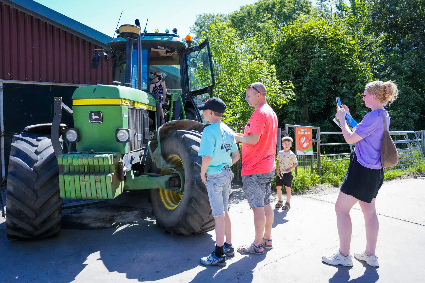 Familie Oudshoorn haalt burger voor derde keer naar de boerderij. ’Je ...