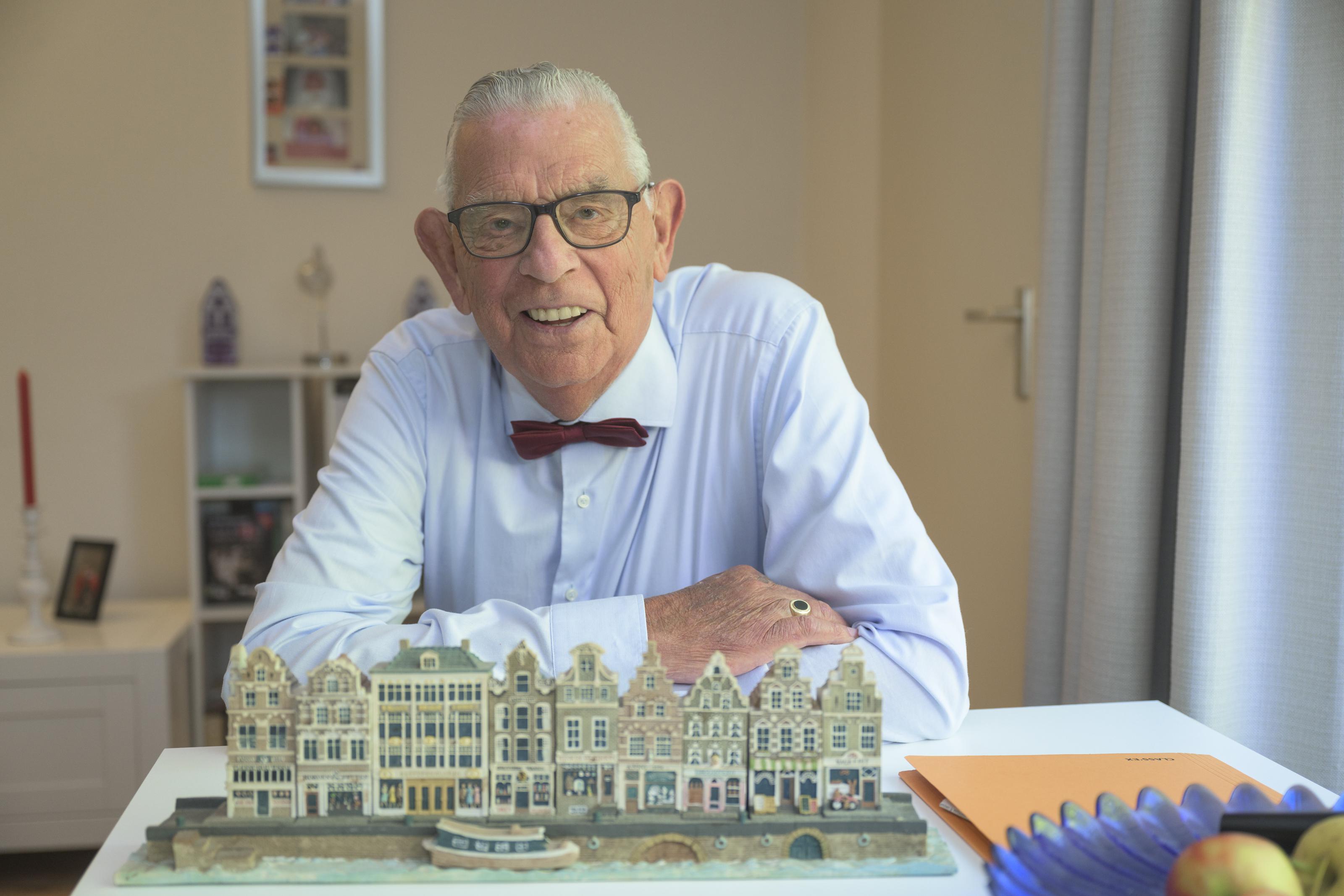 Peter de Graaf (89) een van de oudste actieve artiesten van ons land ...