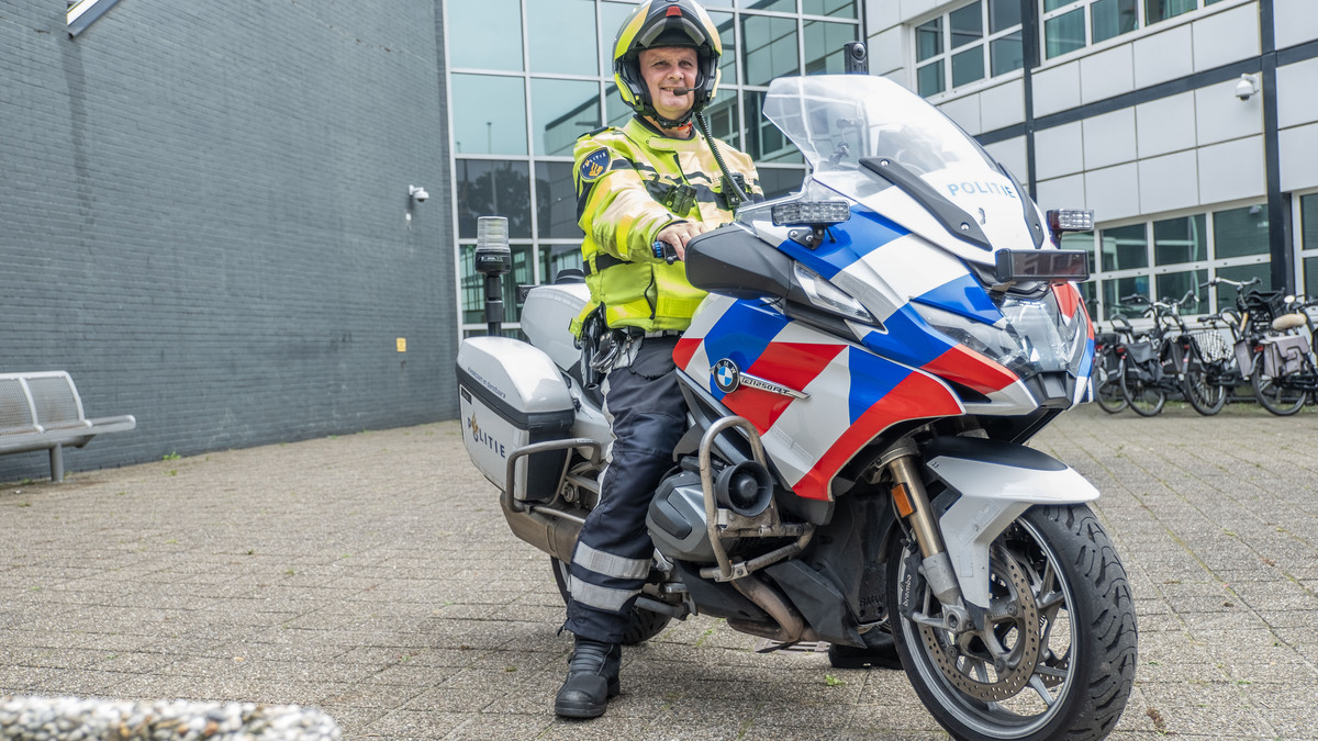 Motoragent Emiel trekt miljoenen kijkers naar zijn Instagramaccount ...