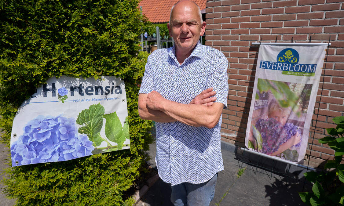 Cees (68) hoeft niet achter de geraniums, dus blijft actief in de ...