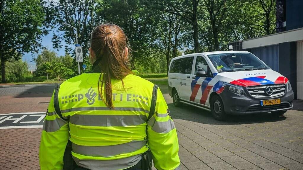 Zaanse politie beboet in een uur twaalf hardrijders op de Watering ...