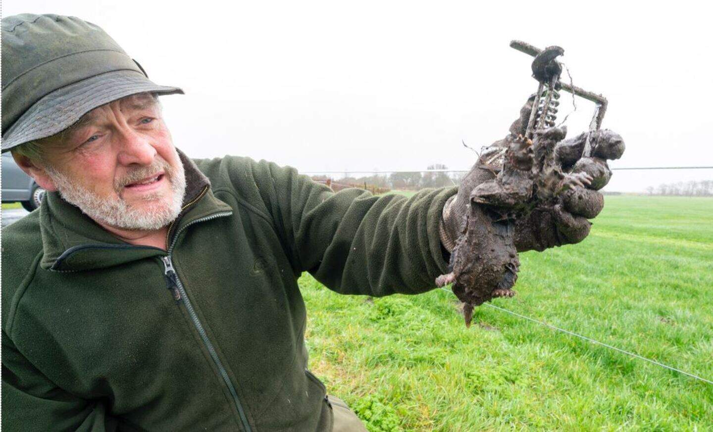 Explosie aan molshopen: ’Hans, er zit een mol aan mijn vork ...