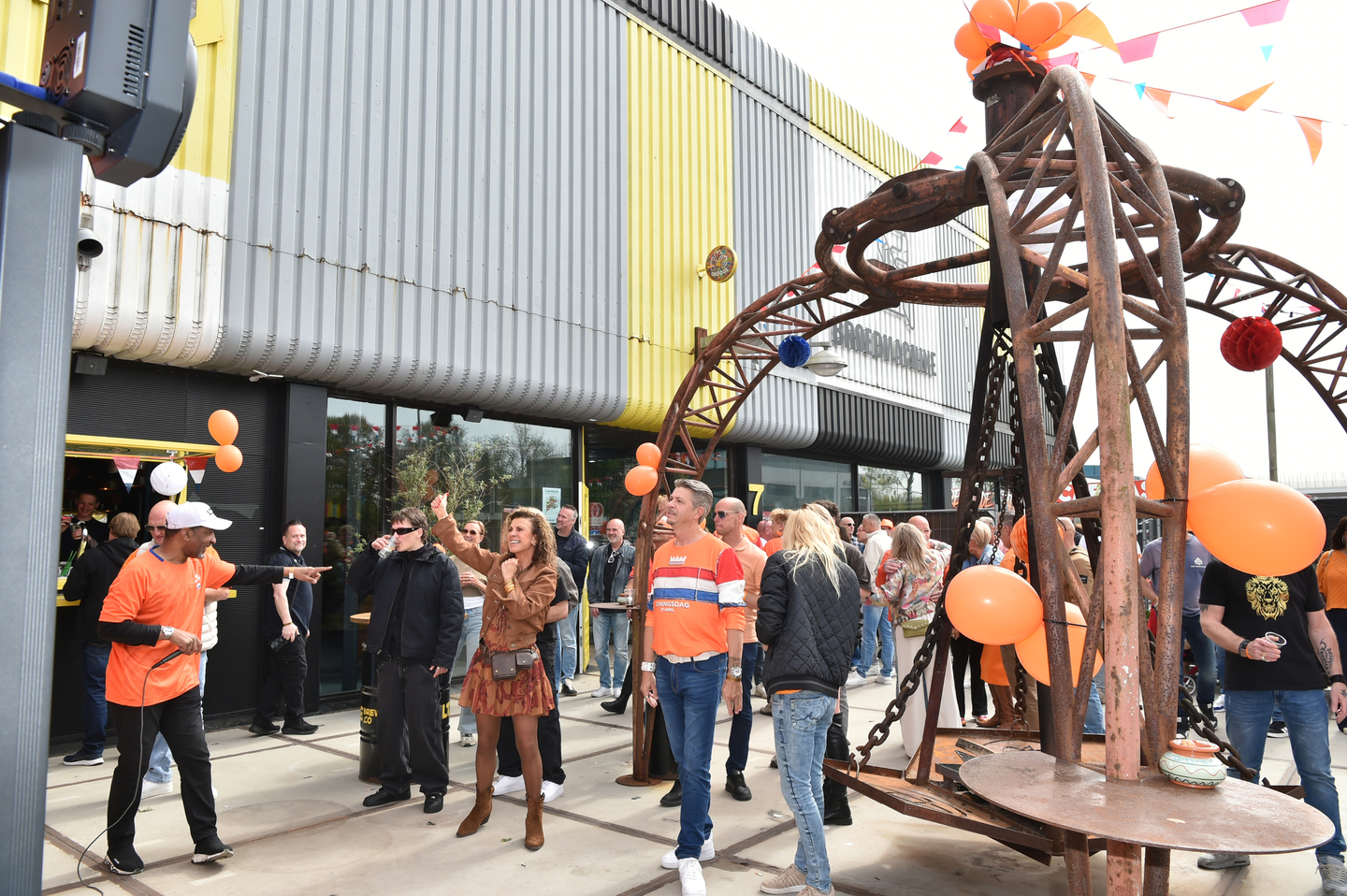Zó kleurde Koningsdag Bakkum, Beverwijk, Heemskerk en Uitgeest oranje ...
