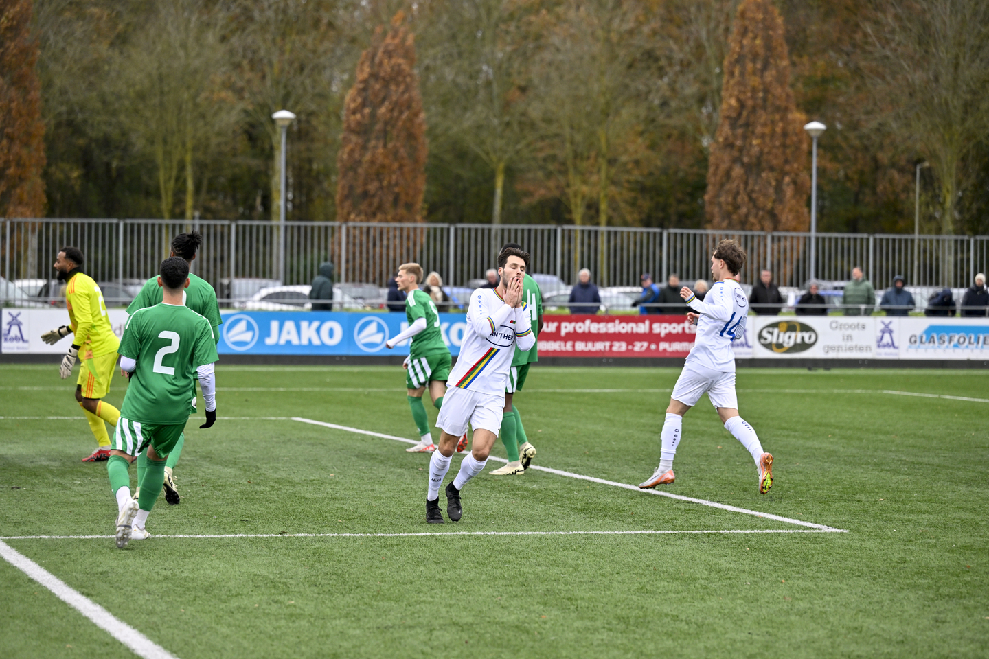 Van drama tot magie: blunder en wereldgoal brengen ZOB een punt met ...