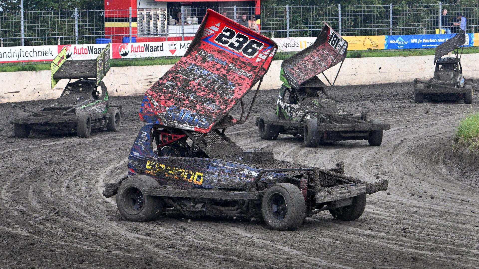 Neef en nicht allebei in de race voor titel. Familie Goos strijdt bij ...