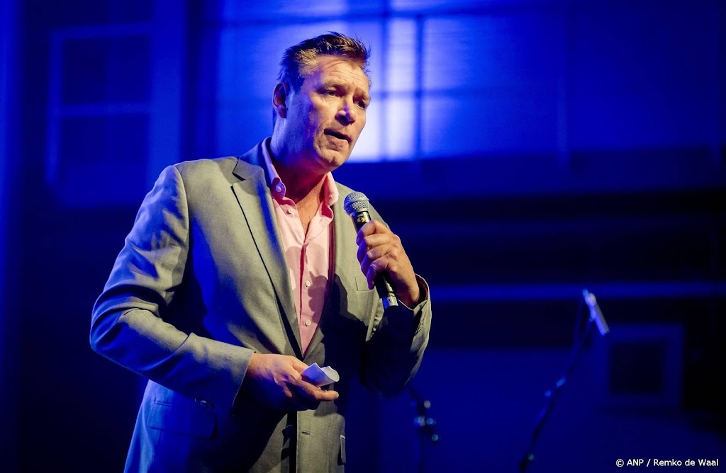 Cabaretier Sjaak Bral maakt expositie over Haagse Harry | Noordhollands ...