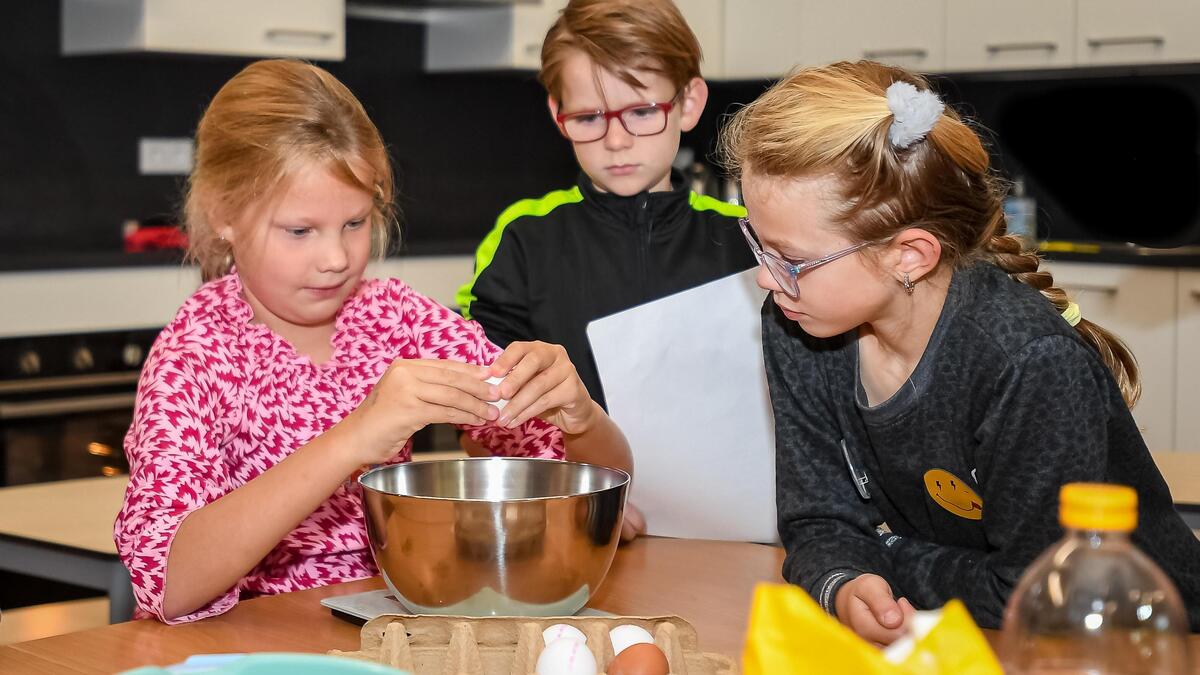 Leuk, lekker en leerzaam kliederen in Doe-lokaal. Jarige basisschool ...