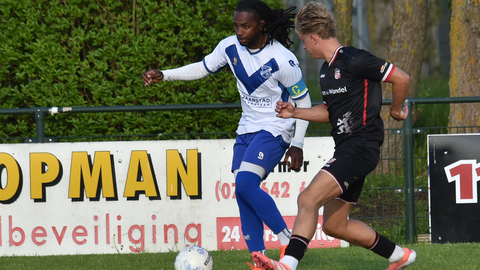 Saenden wint zinderende Zaanse derby in extremis van Sporting Krommenie ...