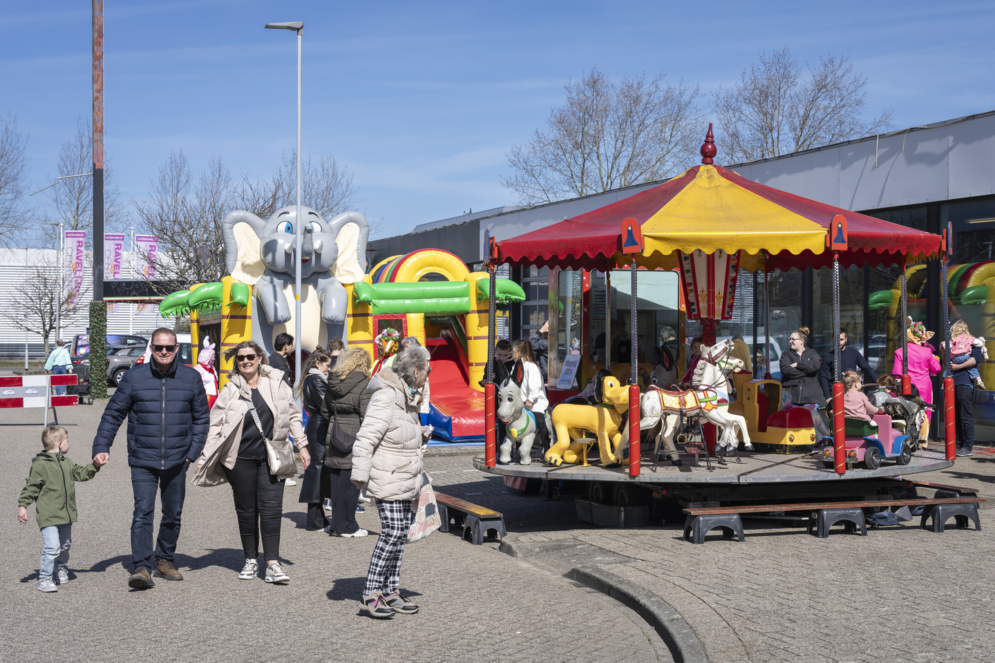 Vintage en tweedehands is de trend tijdens de meubelboulevard op tweede ...