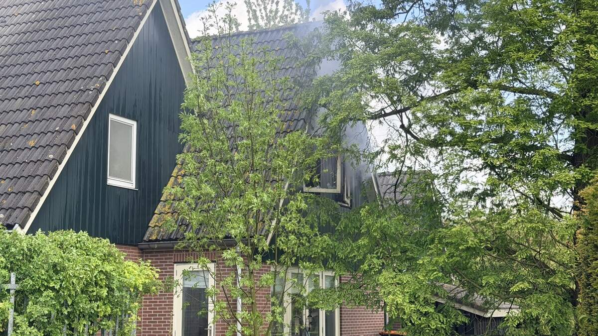 Veel rook en schade bij woningbrand in Obdam | Noordhollands Dagblad