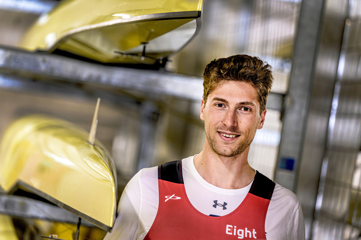 Olav Molenaar uit Holland Acht gezet en nu tussen naakte zwemmers op de ...
