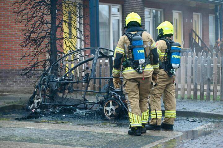 Voertuig volledig uitgebrand in Medemblik, brandstichting niet ...