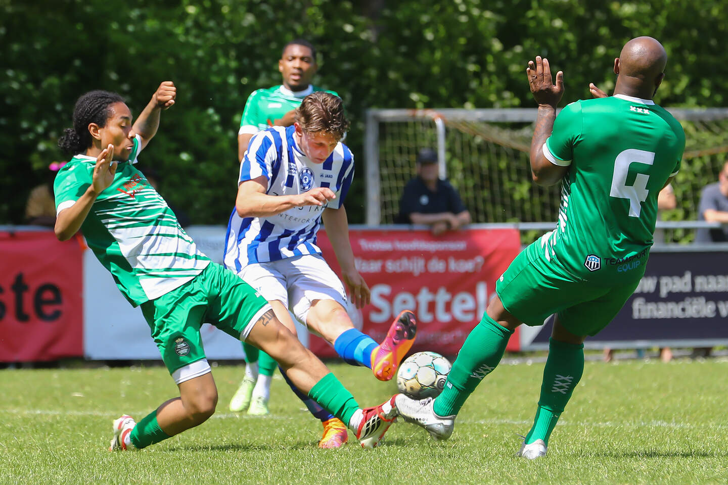 Nog twee hordes tot Vitesse’22: FC Castricum hoop nu wél via de ...