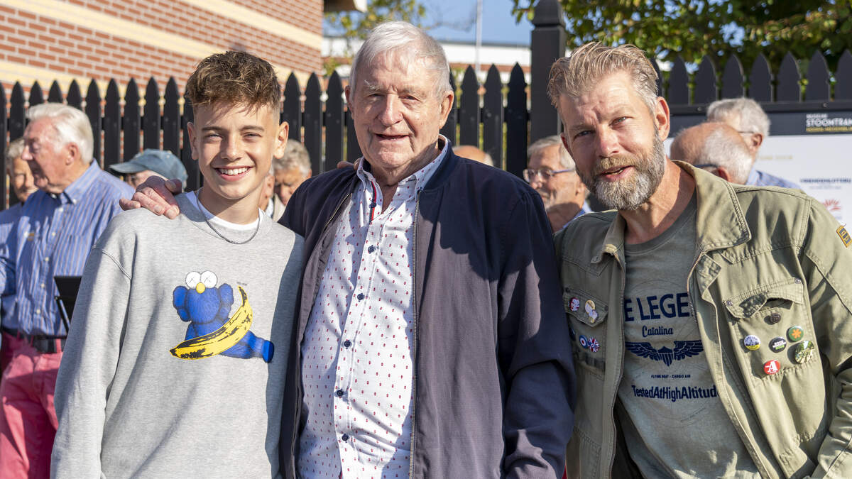 Vier generaties Tom Bot, vieren de verjaardag van Tom Bot ...