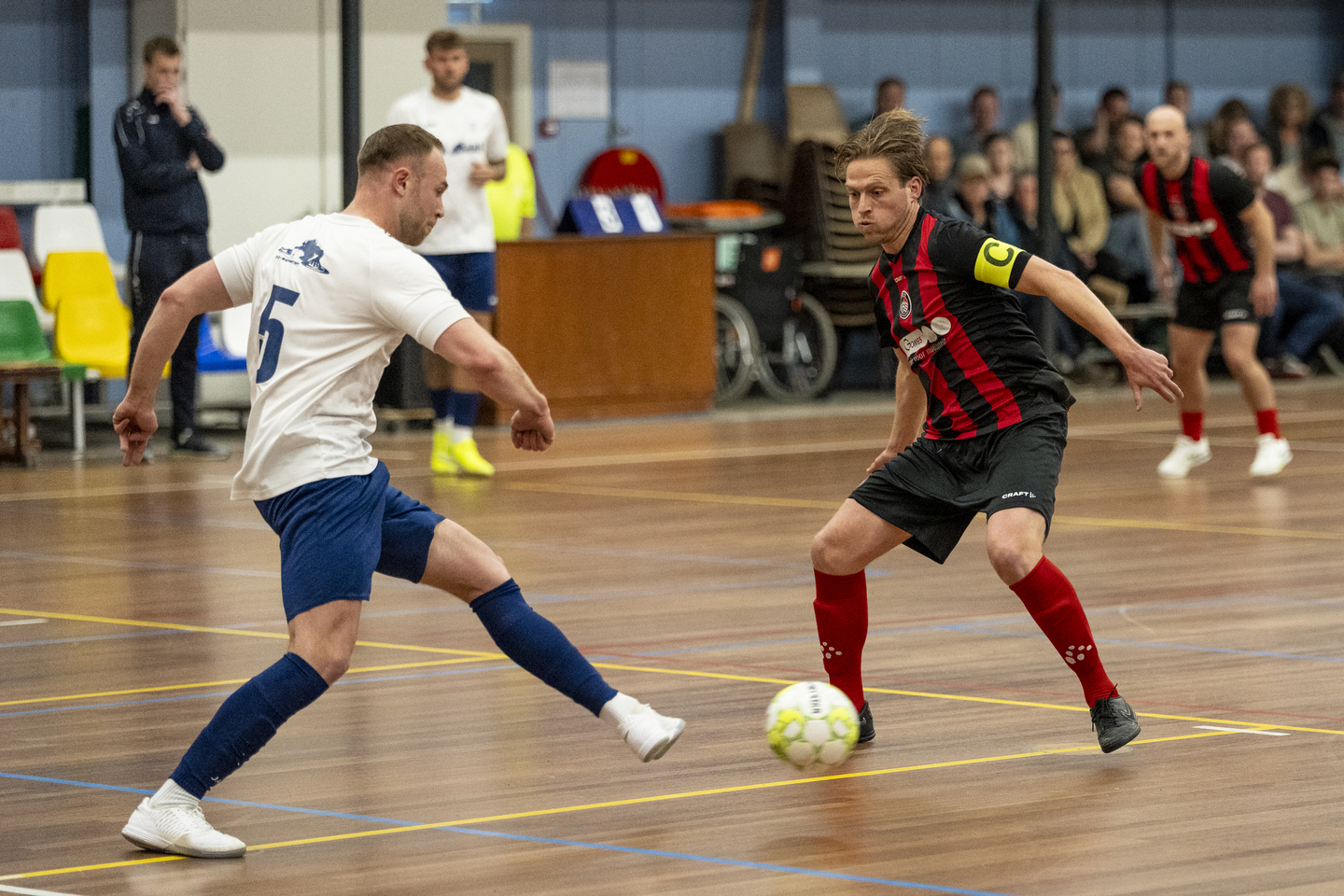 Zeemacht trekt de stekker eruit, Texel’94 wankelt, Vios’79 krijgt het ...