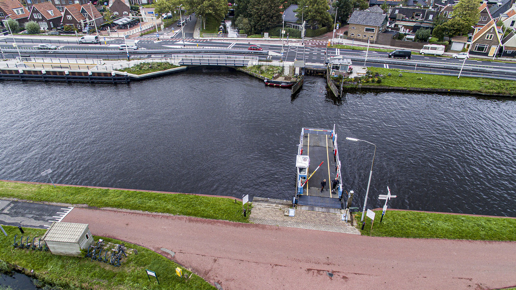 Pont tussen Ilpendam en Landsmeer betekent voor veel gebruikers meer ...