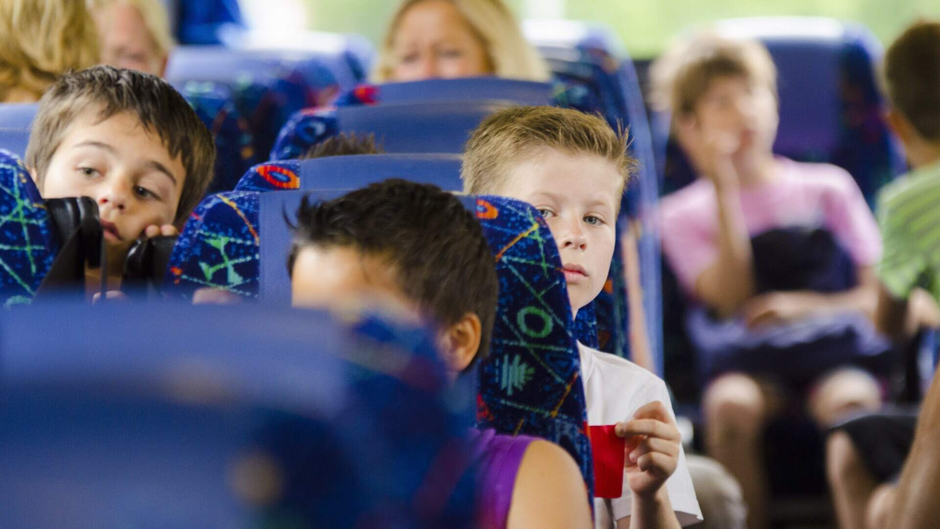 Eigen lunch mee en ouders laten rijden: scholen zoeken creatieve ...