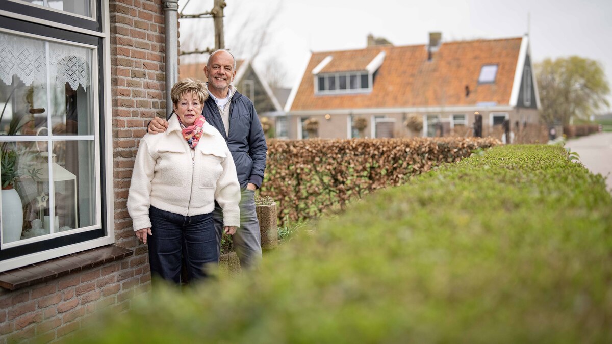 ’Zomers is het hierachter echt een El Dorado’. Trudy en Ron genieten ...
