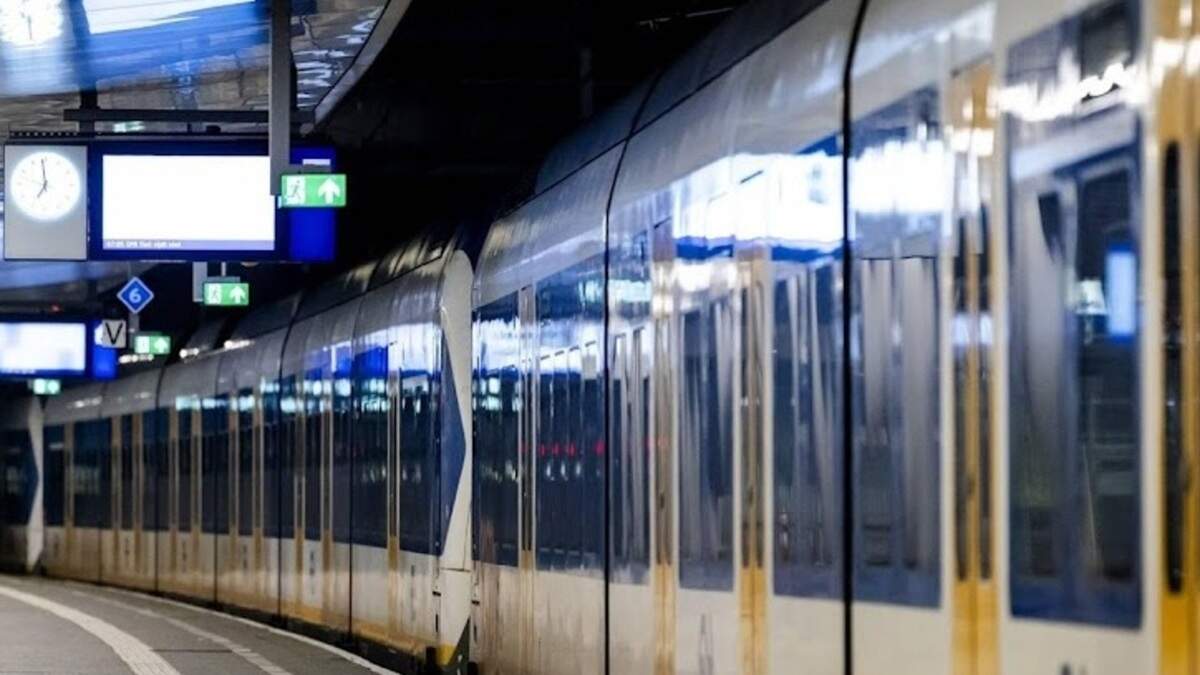 Beschonken West-Fries mist laatste trein en besluit ruim dertig ...
