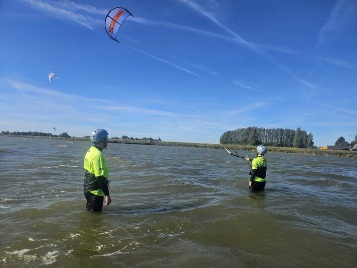 KNRM pleit voor sticker om niet onnodig het water op te moeten. Sven ...