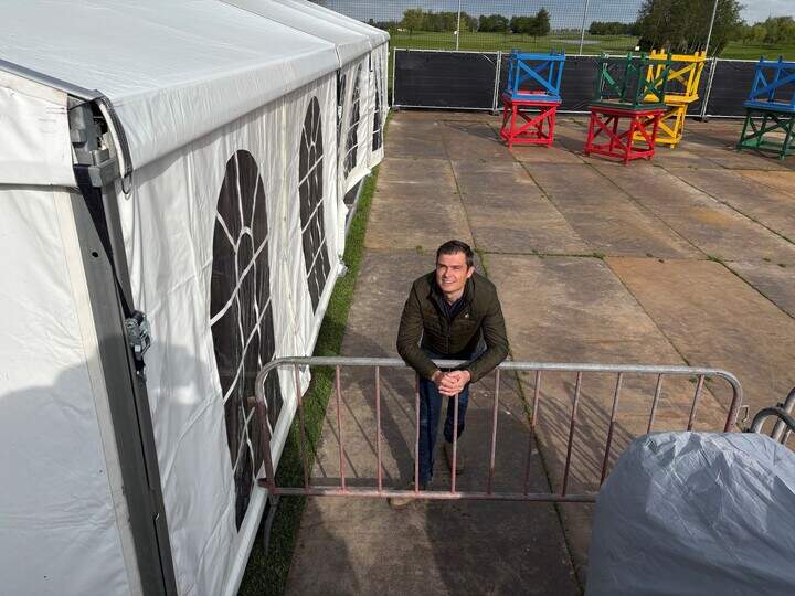 Vrijwilligers laten kermis Spierdijk voortbestaan: ’Blij als jong en ...