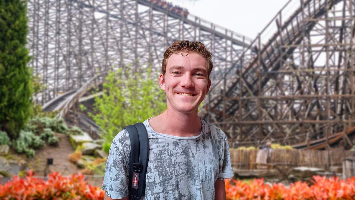 Tim Hackmann gaat 24 uur in een achtbaan zitten: ’Het zal met ups en ...