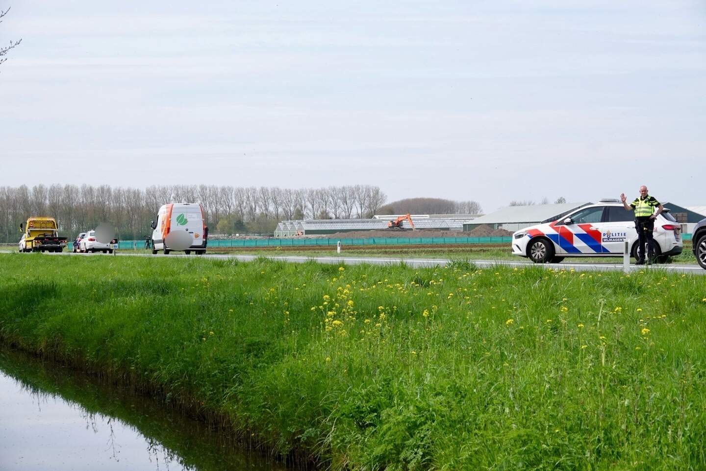 Veel schade bij ongeluk met drie voertuigen op N505 bij Hoogkarspel ...
