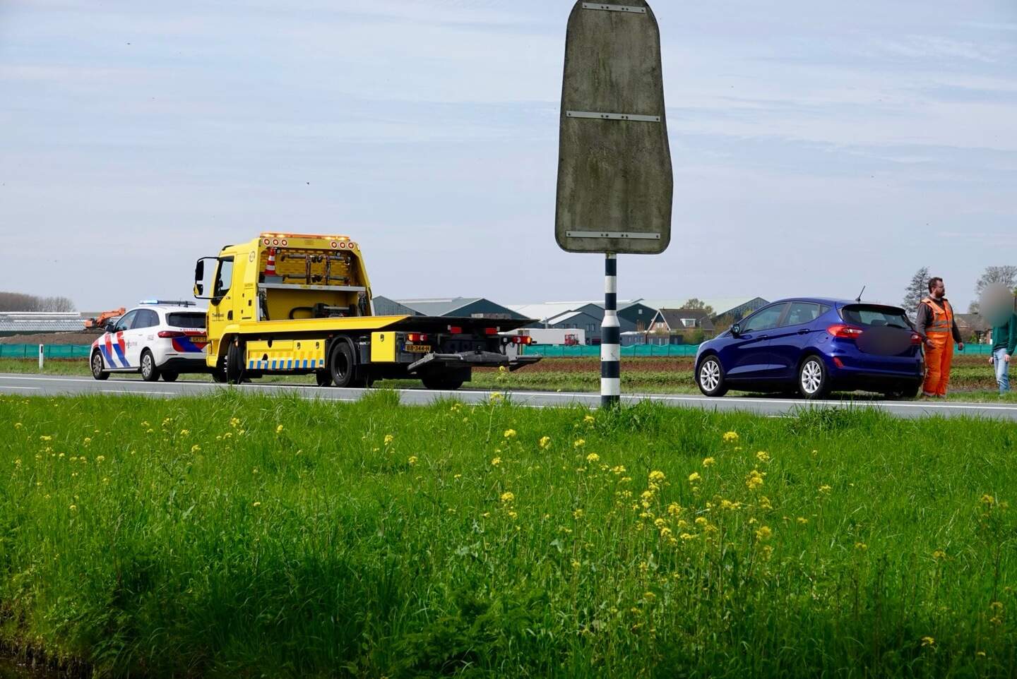 Veel schade bij ongeluk met drie voertuigen op N505 bij Hoogkarspel ...